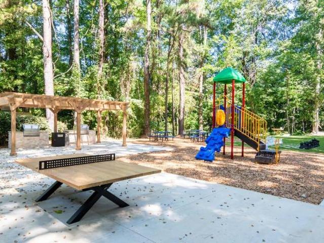 3 Br, 2 bath, Apartment 2350 Cobb Pkwy SE