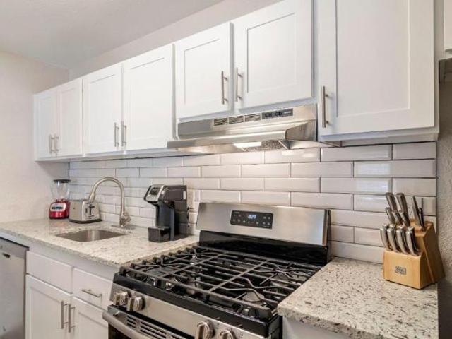 3 Br, 2 bath, Apartment 2311 Dunwoody Xing