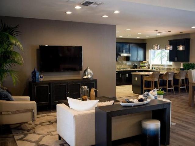 3 Br, 2 bath, Apartment 240 Natoma Station Dr