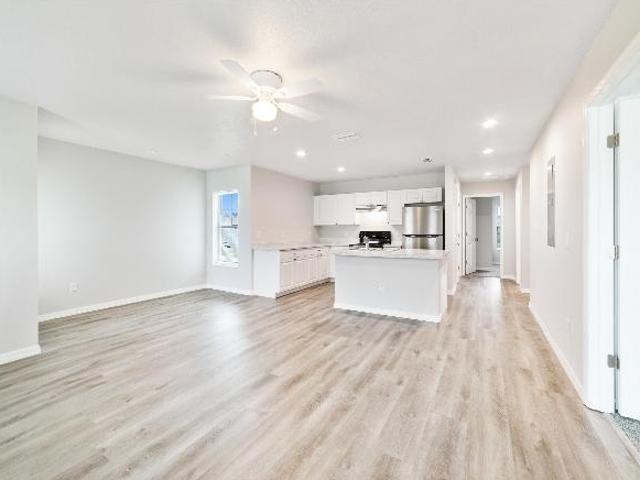 3 Br, 2 bath, Apartment 254 Taylor Lane