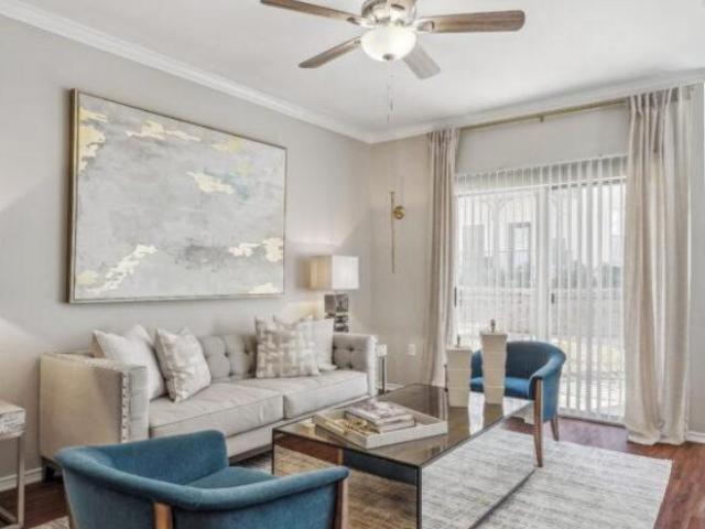 3 Br, 2 bath, Apartment 2551 Hall Johnson Road