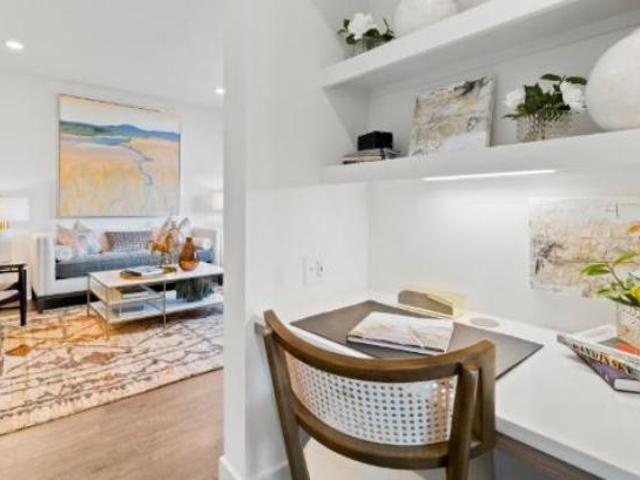 3 Br, 2 bath, Apartment 25 Plaza Way