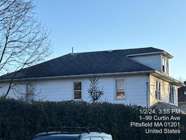 3 Br, 2 bath, Apartment 26 Curtin Ave