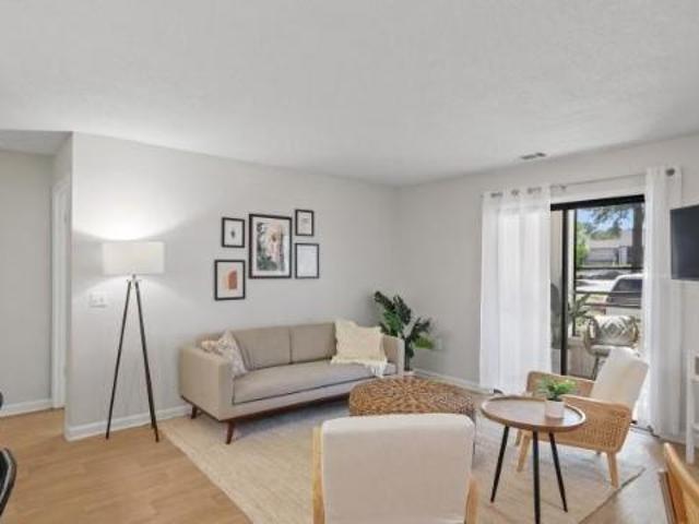 3 Br, 2 bath, Apartment 2700 Double Churches Rd