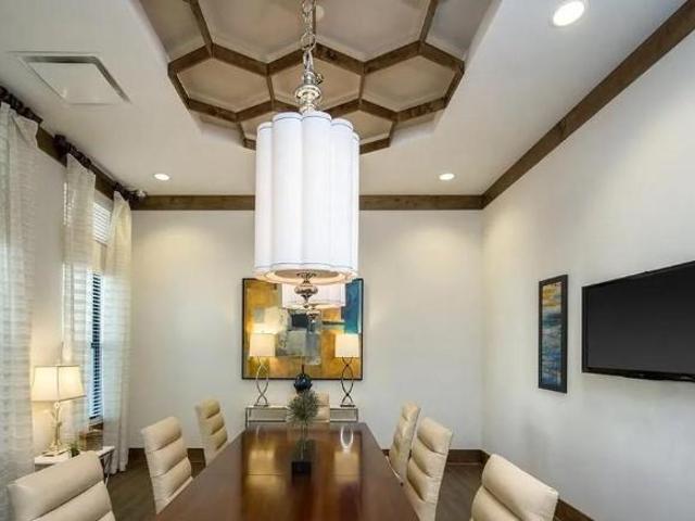 3 Br, 2 bath, Apartment 2940 Solano Avenue