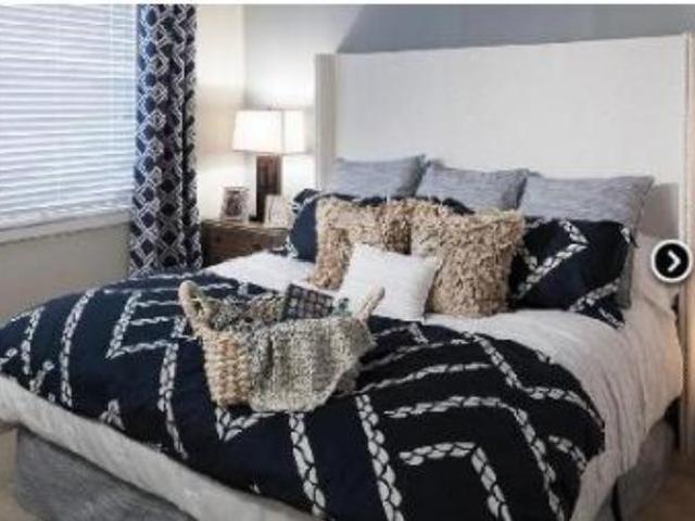 3 Br, 2 bath, Apartment 290 Courtney Lakes Circle