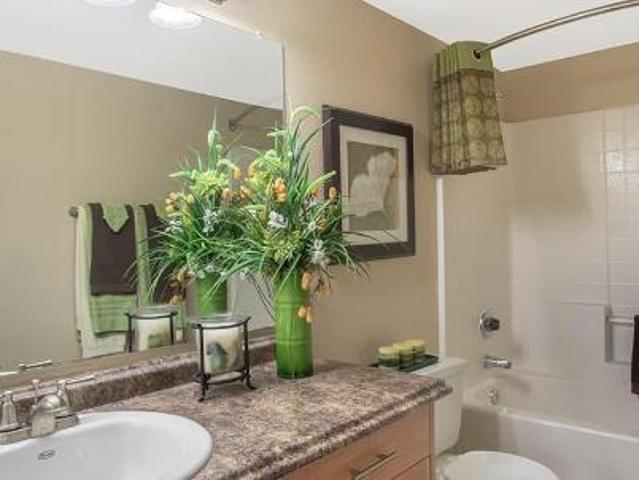 3 Br, 2 bath, Apartment 2929 N 70th Street