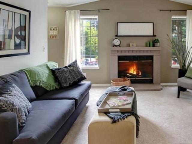 3 Br, 2 bath, Apartment 31500 1st Ave S
