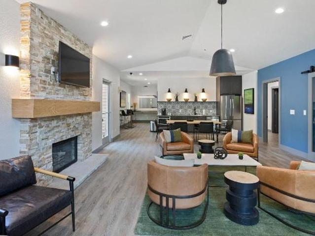 3 Br, 2 bath, Apartment 3181 NE 23rd St