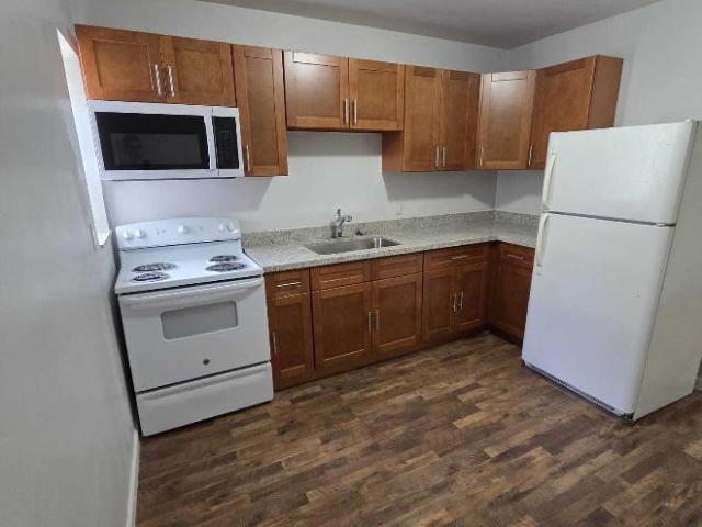 3 Br, 2 bath, Apartment 31 Edmund Road