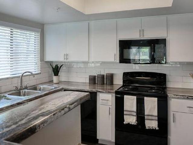 3 Br, 2 bath, Apartment 3255 S Dorsey Ln