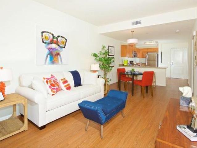 3 Br, 2 bath, Apartment 320 Town Center Pkwy