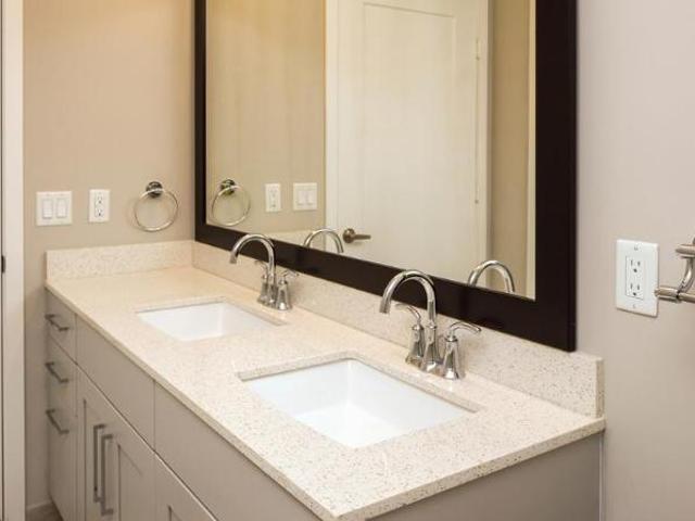 3 Br, 2 bath, Apartment 333 E Palmetto Park Rd