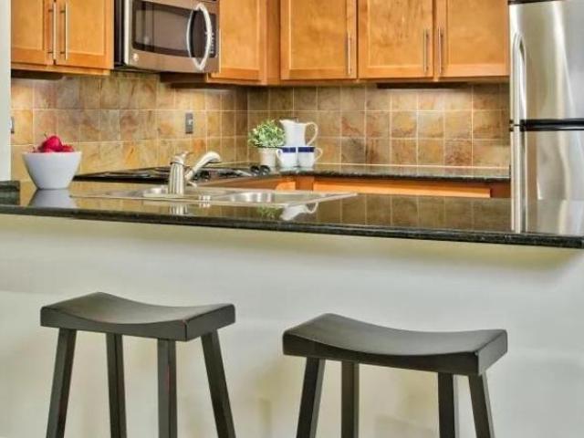 3 Br, 2 bath, Apartment 333 Wood Creek Rd