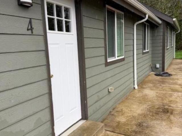 3 Br, 2 bath, Apartment 3440 S Hwy 101