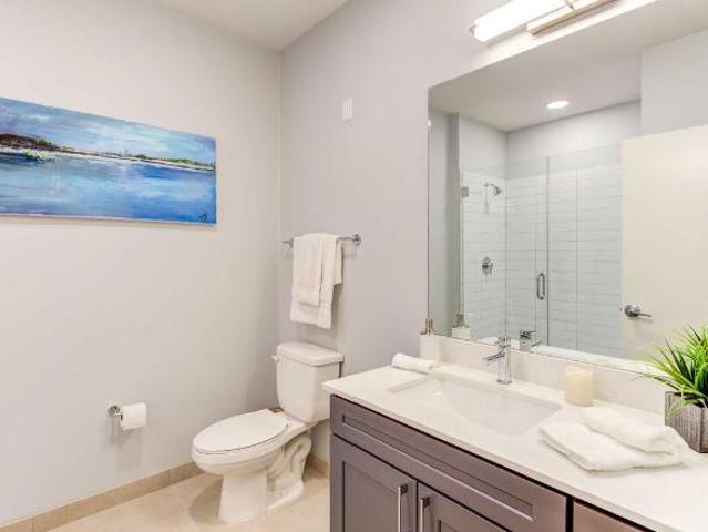 3 Br, 2 bath, Apartment 3401 W Payton Pl