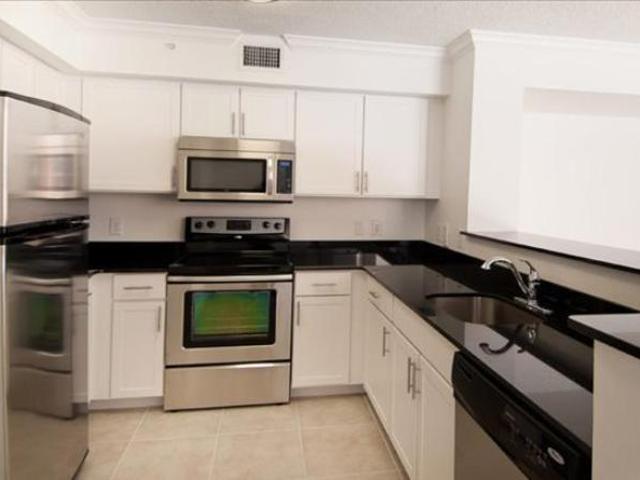 3 Br, 2 bath, Apartment 353 Aragon Avenue