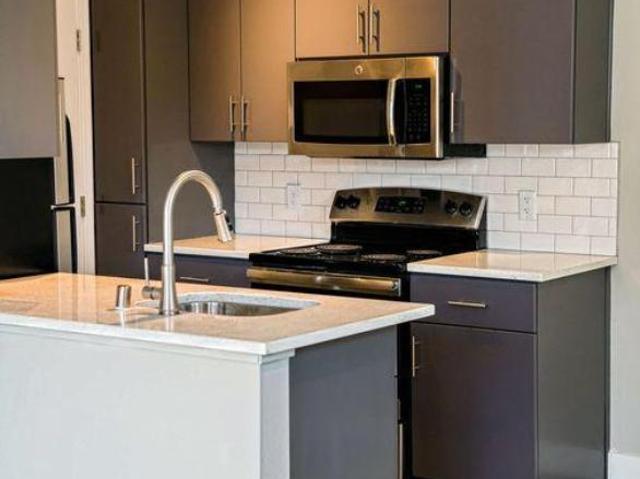 3 Br, 2 bath, Apartment 3601 E McDowell Rd