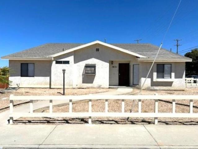 3 Br, 2 bath, Apartment 363 S Gilbert St