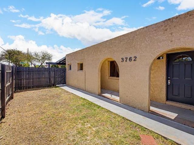 3 Br, 2 bath, Apartment 3762 E 22nd St