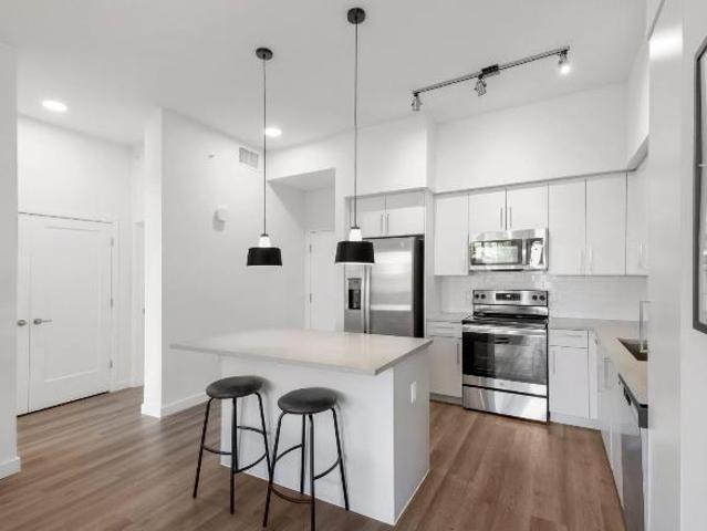 3 Br, 2 bath, Apartment 3784 W 88th St