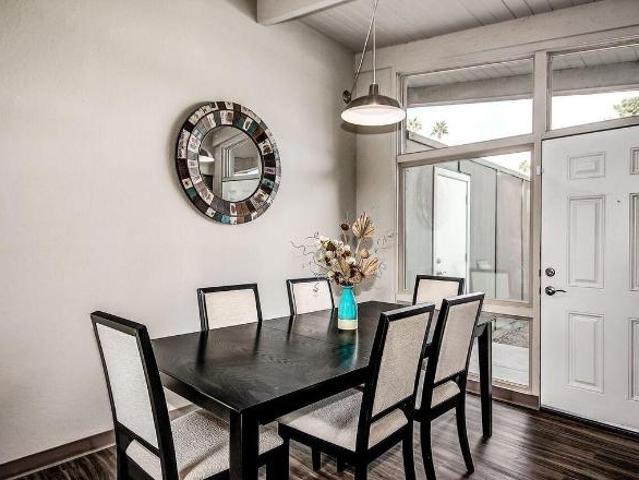 3 Br, 2 bath, Apartment 3838 W Camelback Rd