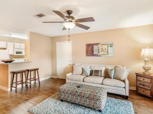 3 Br, 2 bath, Apartment 3946 Hwy 182 E