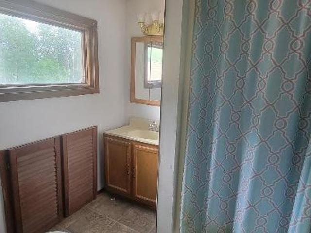 3 Br, 2 bath, Apartment 3955 Union Street