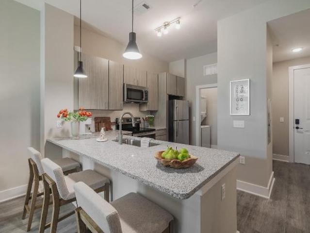 3 Br, 2 bath, Apartment 3915 William E Murray Blvd