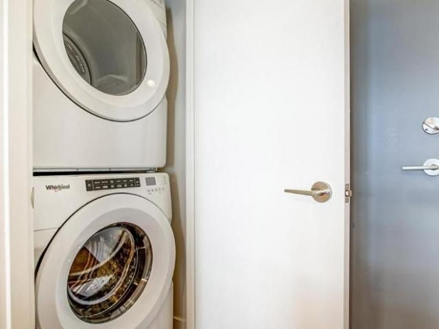 3 Br, 2 bath, Apartment 39 Niagara Street