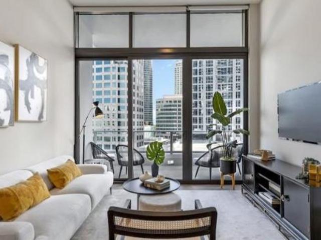 3 Br, 2 bath, Apartment 419 SE 2nd St