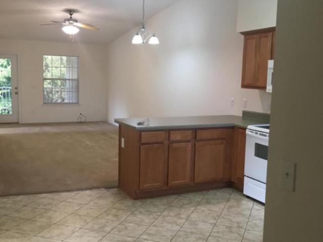 3 Br, 2 bath, Apartment 4672 Crossings Court