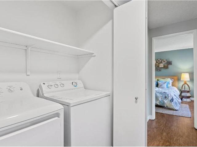 3 Br, 2 bath, Apartment 4800 SW Mueller Dr