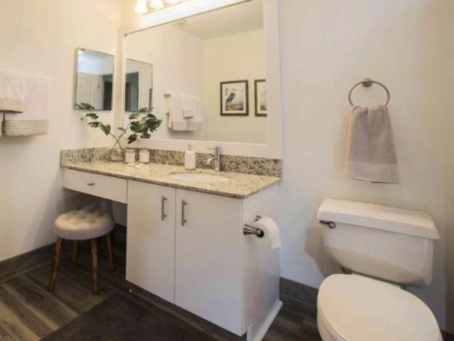 3 Br, 2 bath, Apartment 4801 S Citation Dr