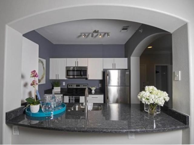 3 Br, 2 bath, Apartment 4 Riverhurst Road