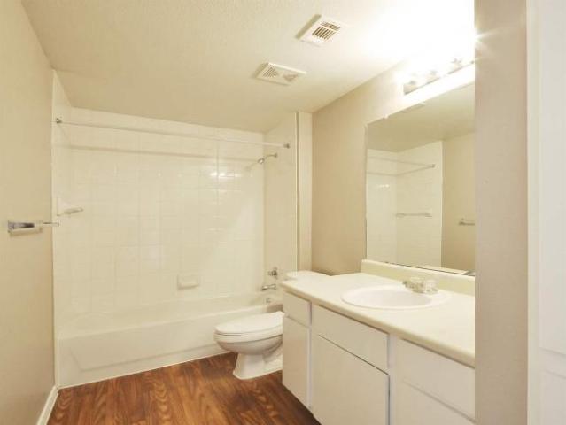 3 Br, 2 bath, Apartment 500 W Cartwright Road