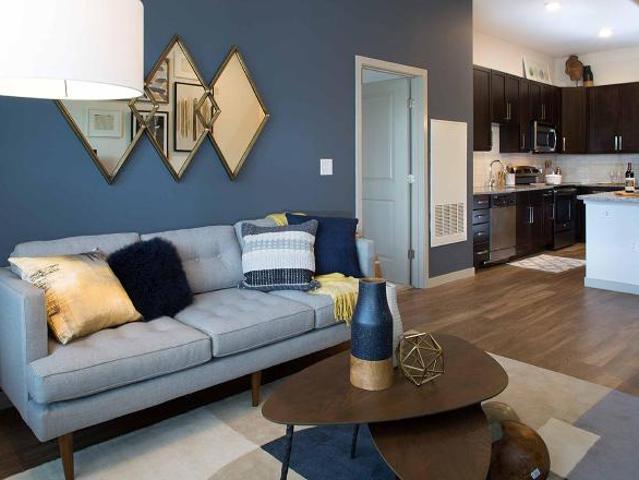 3 Br, 2 bath, Apartment 50 Woodview Way