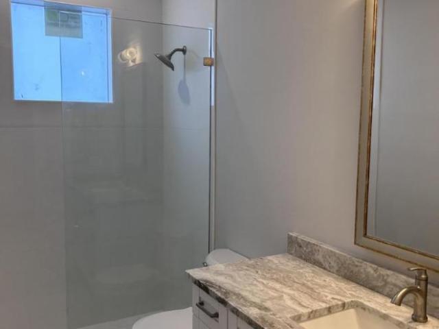 3 Br, 2 bath, Apartment 5274 Coronado Parkway