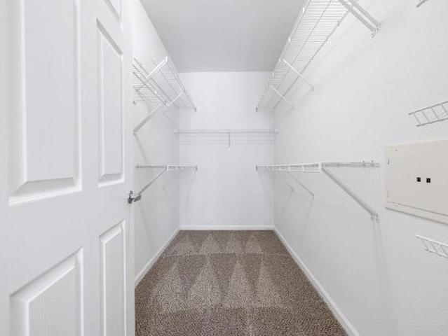 3 Br, 2 bath, Apartment 520 Dale Ct