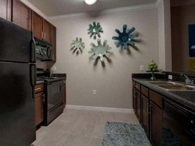 3 Br, 2 bath, Apartment 5300 Patron Pl