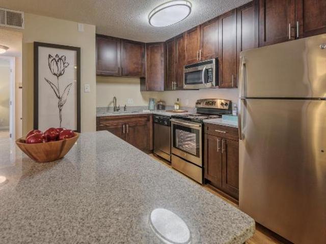 3 Br, 2 bath, Apartment 545 Ashley Ct