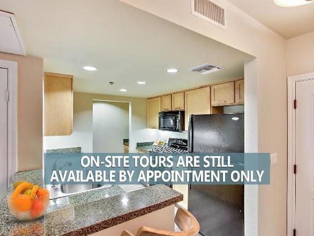 3 Br, 2 bath, Apartment 5501 Newcastle Avenue