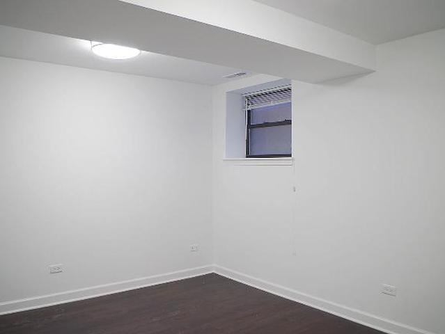 3 Br, 2 bath, Apartment 5507 S Hyde Park Blvd
