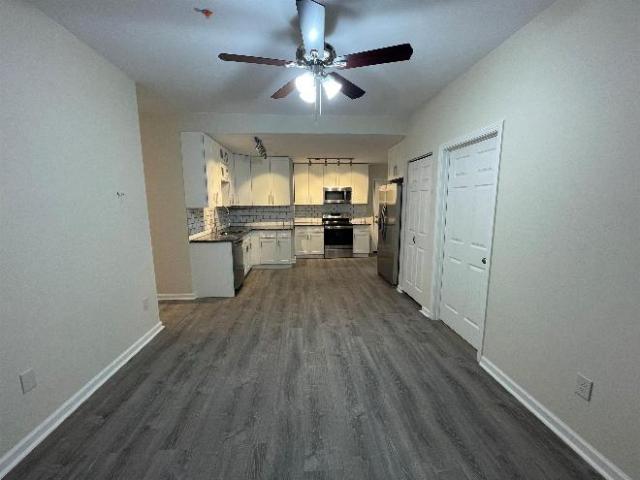 3 Br, 2 bath, Apartment 5606 Stanton Avenue