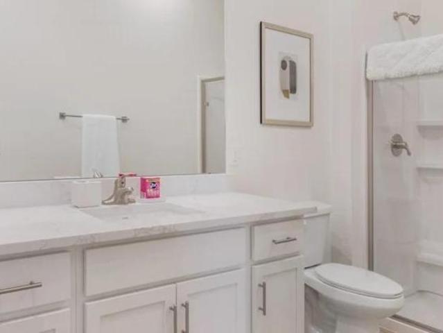 3 Br, 2 bath, Apartment 5750 N La Cholla Blvd