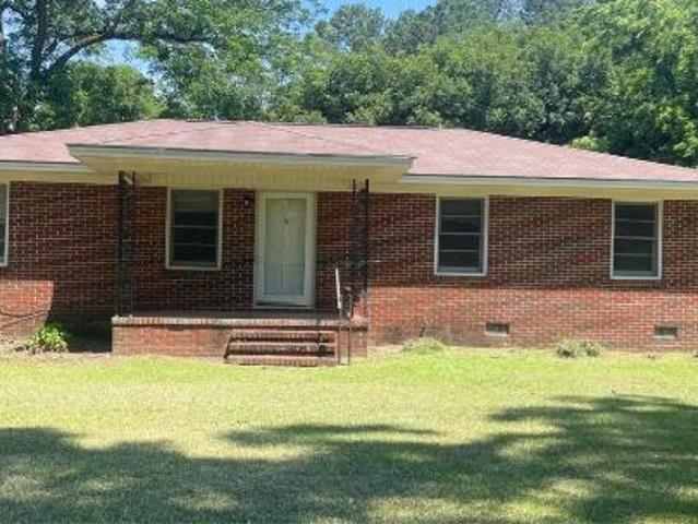 3 Br, 2 bath, Apartment 5720 Newton Road