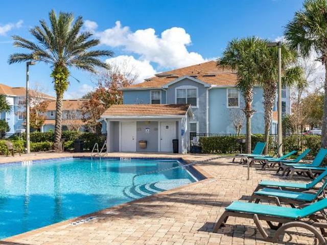 3 Br, 2 bath, Apartment 5975 Lake Pointe Village Circle