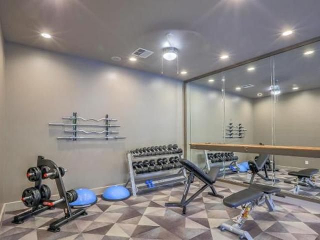 3 Br, 2 bath, Apartment 6000 Cortaderia St NE
