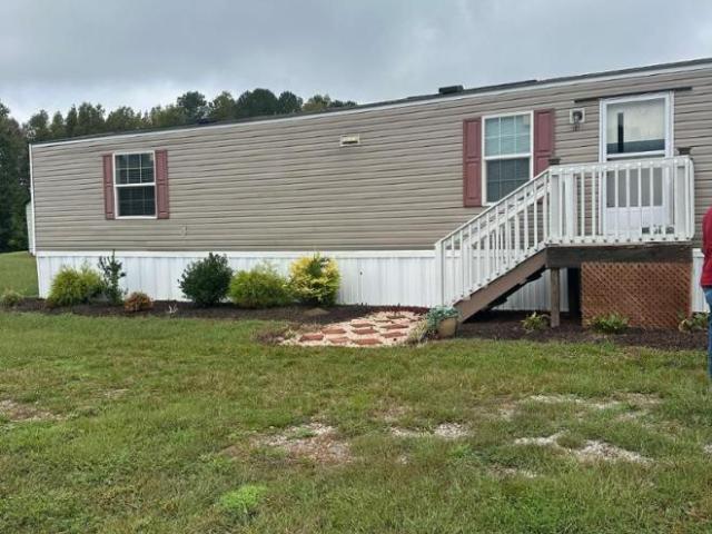 3 Br, 2 bath, Apartment 61 Broken Fence Loop Ln