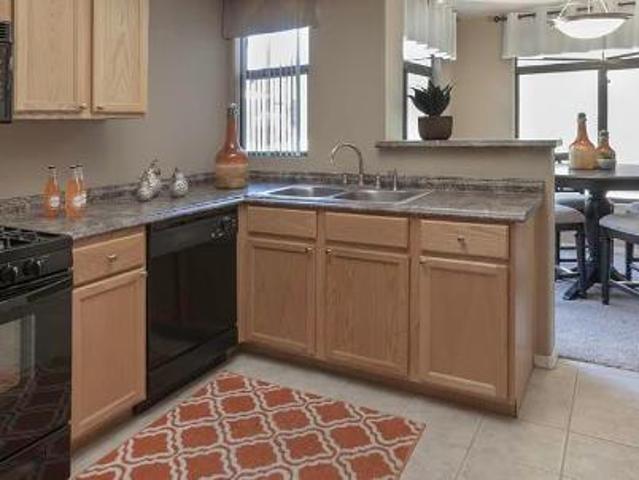 3 Br, 2 bath, Apartment 6400 East Thomas Road